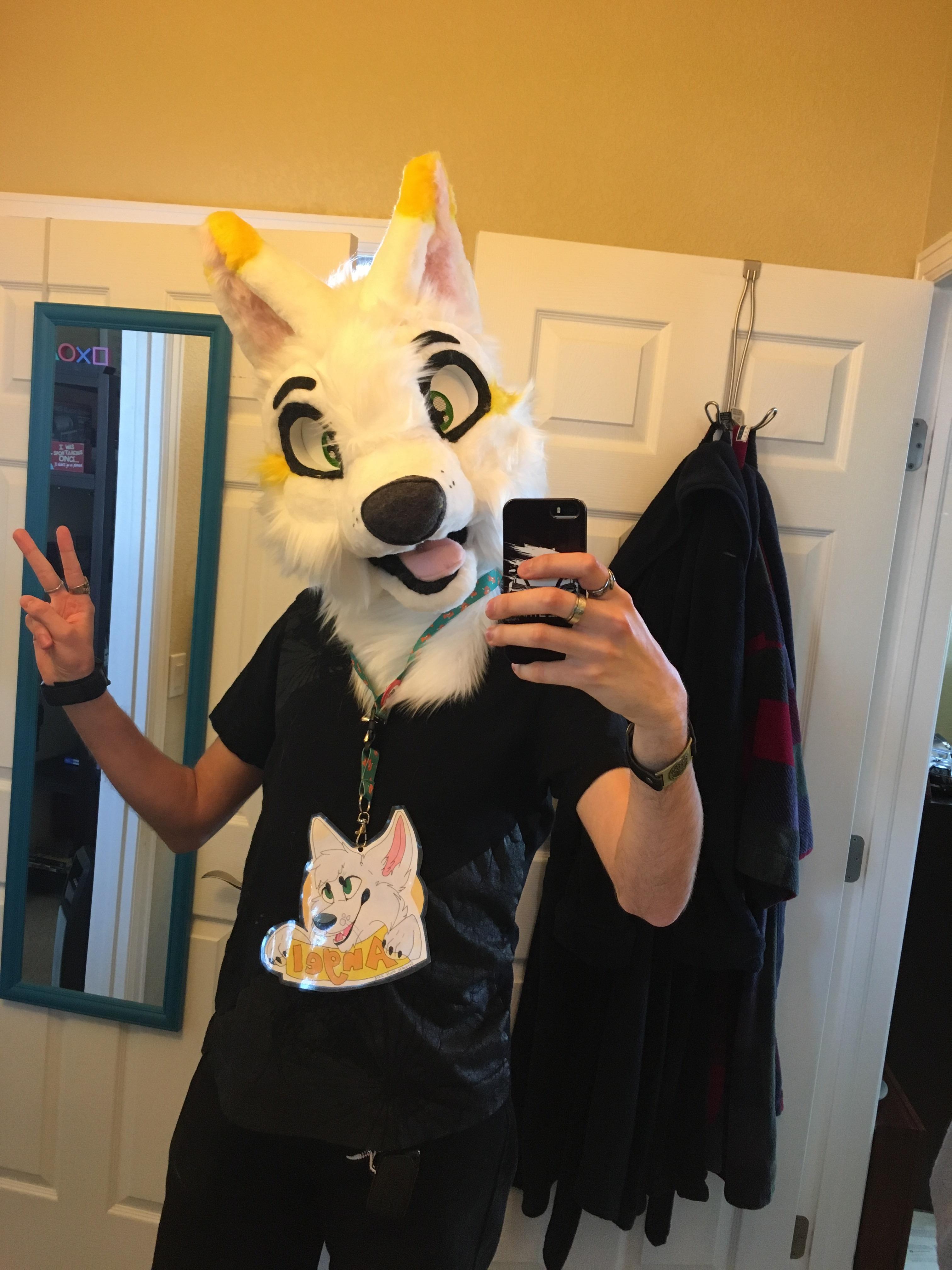 Finally got my first fursuit head! | Scrolller