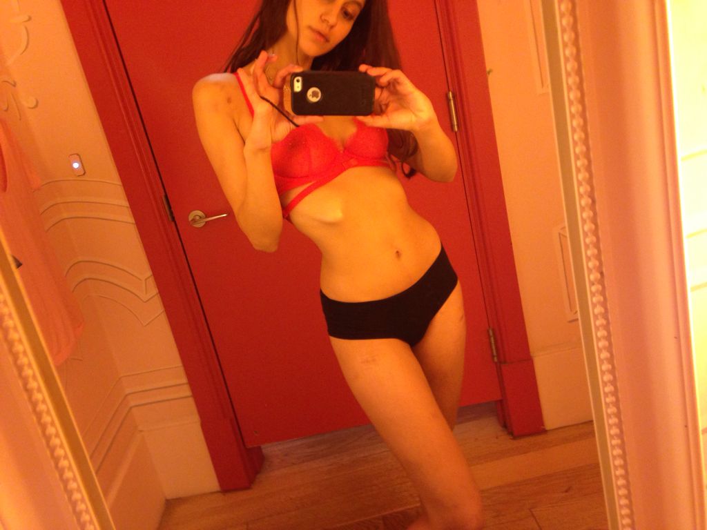 Red and black in VS