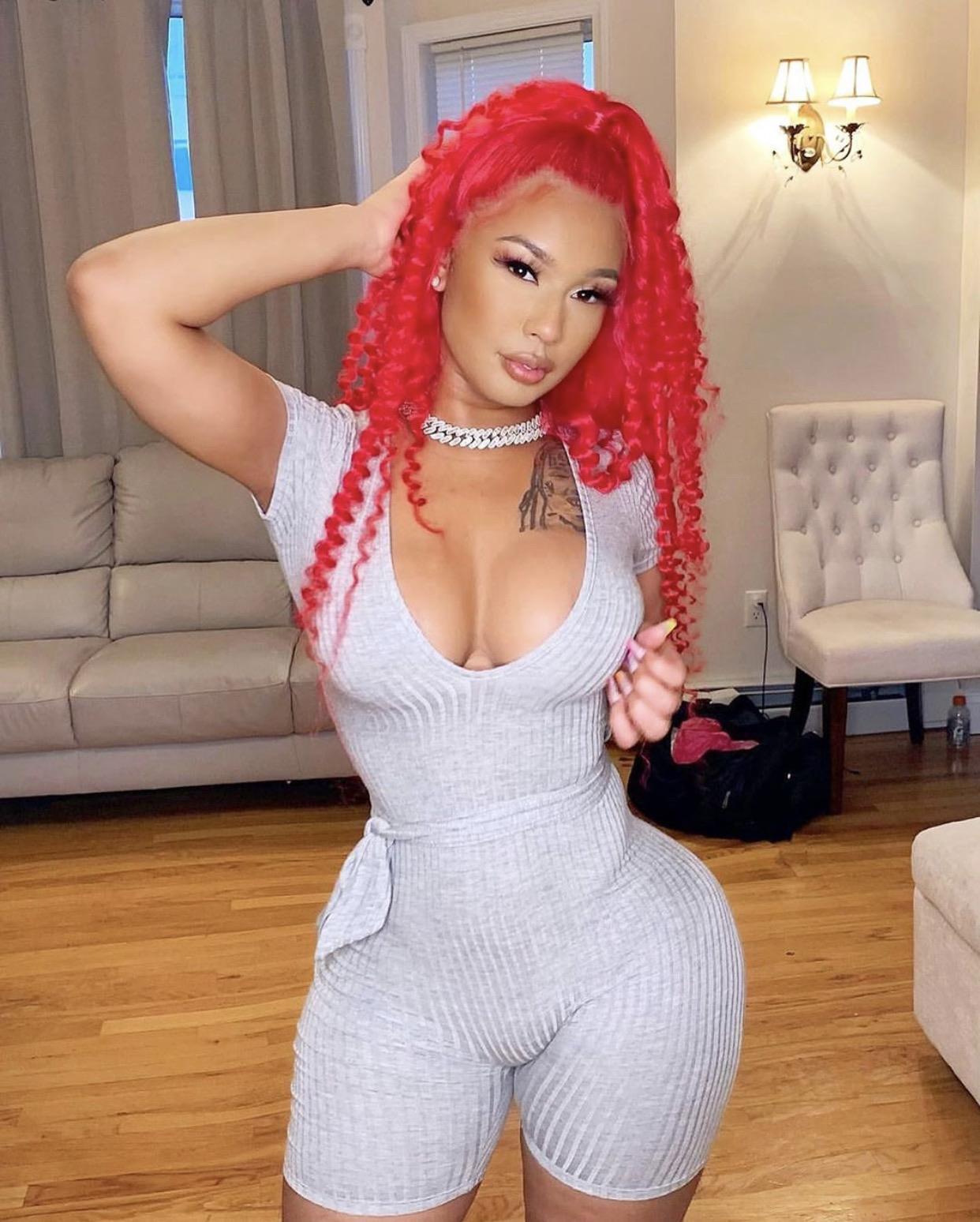 Fine Azz Jade | Scrolller