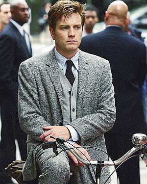 First image result for "Ewan McGregor classy" | Scrolller