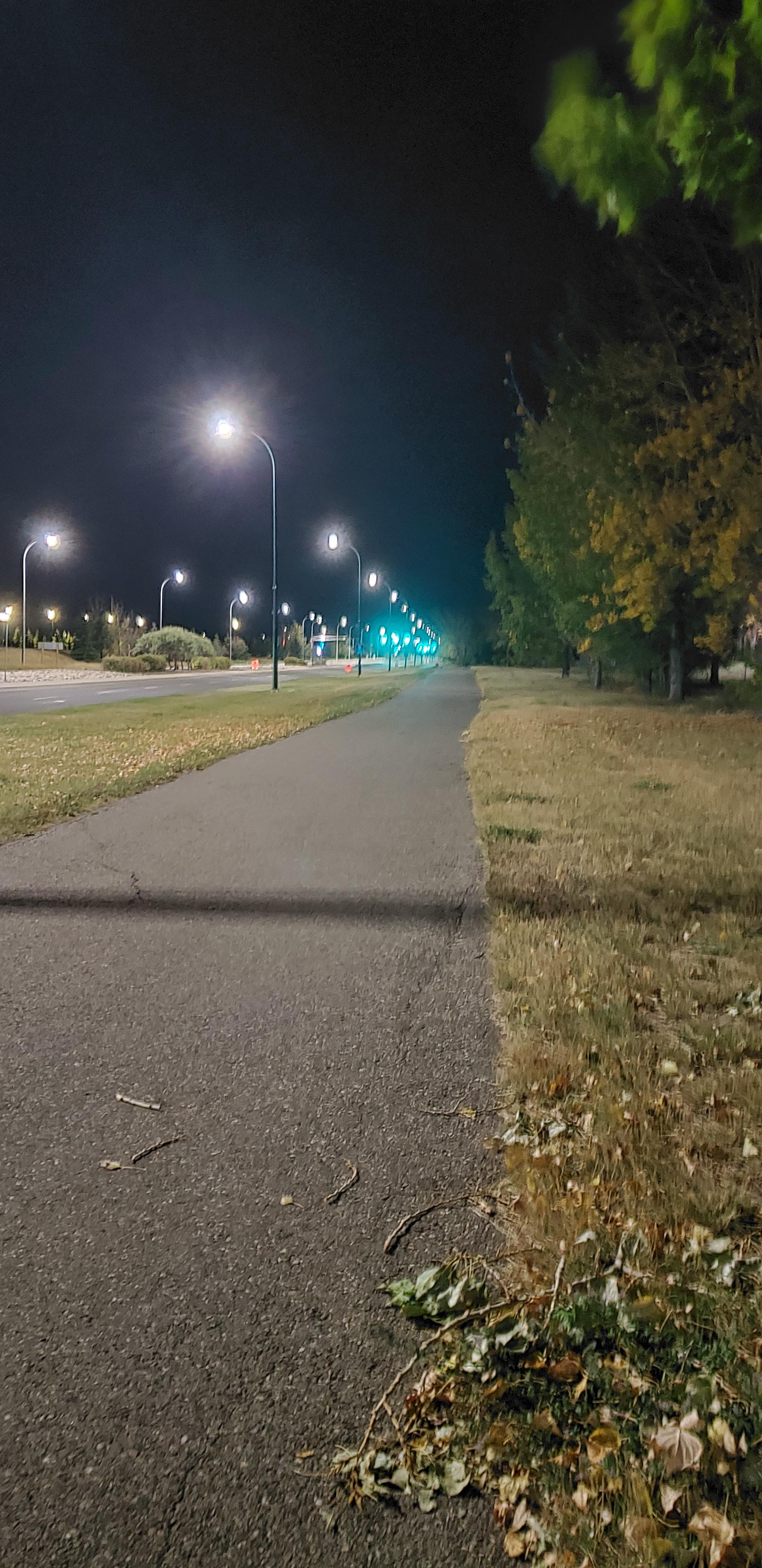 First nightwalk. Pretty calming. Takes my mind away from everything | Scrolller