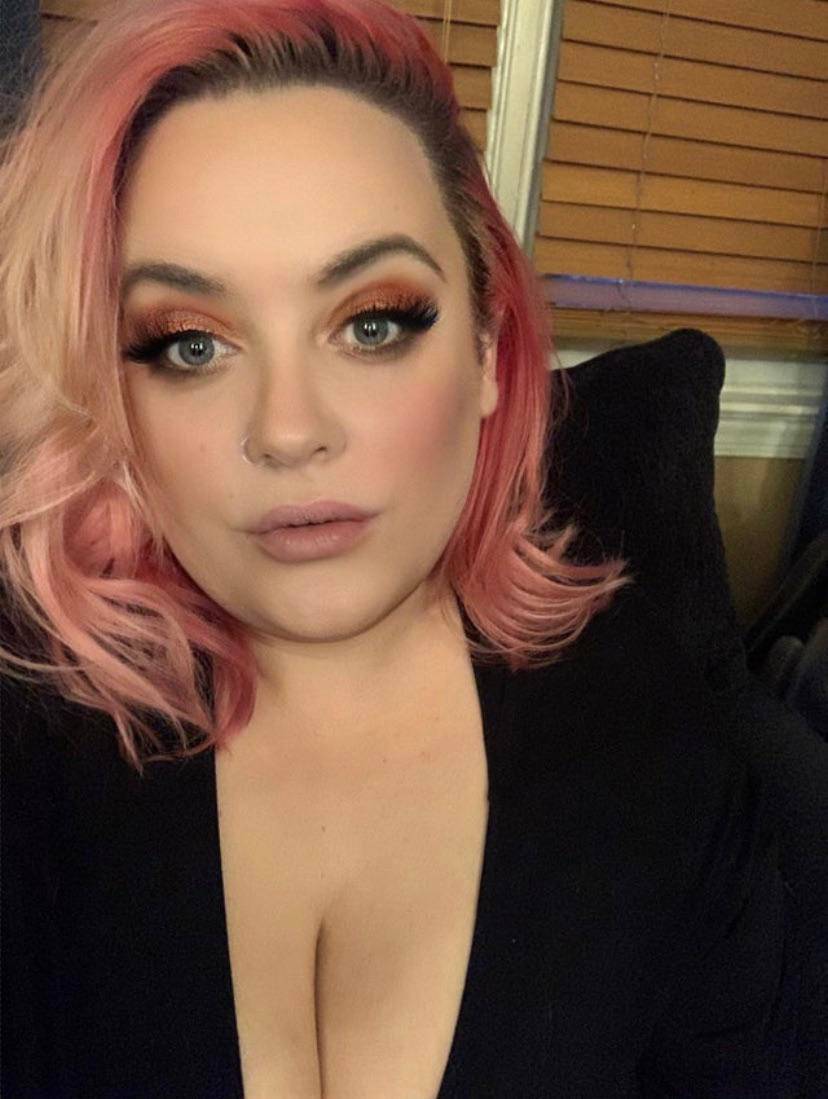 First time here 💋💋 | Scrolller