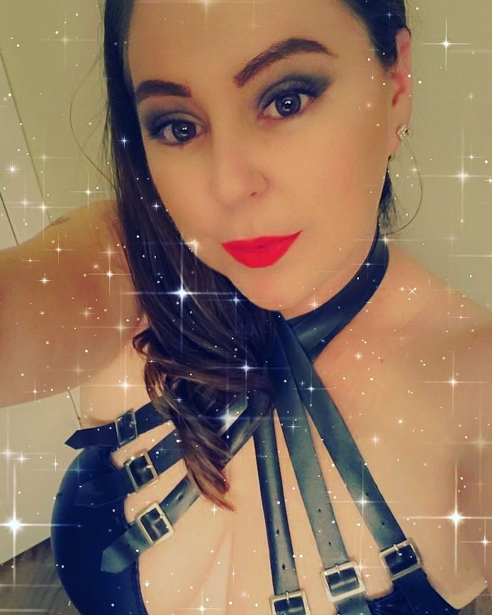 First time posting! MILF, 35. | Scrolller