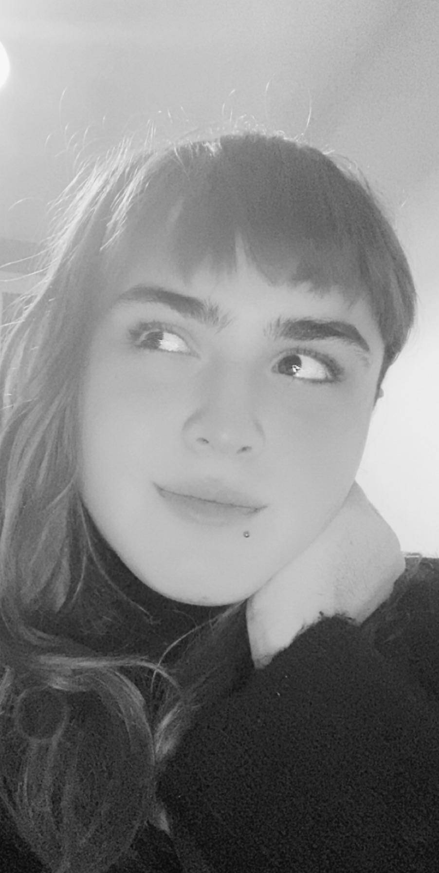 First time seeing how long hair looked, please ignore my awful eyebrows 🙈 | Scrolller