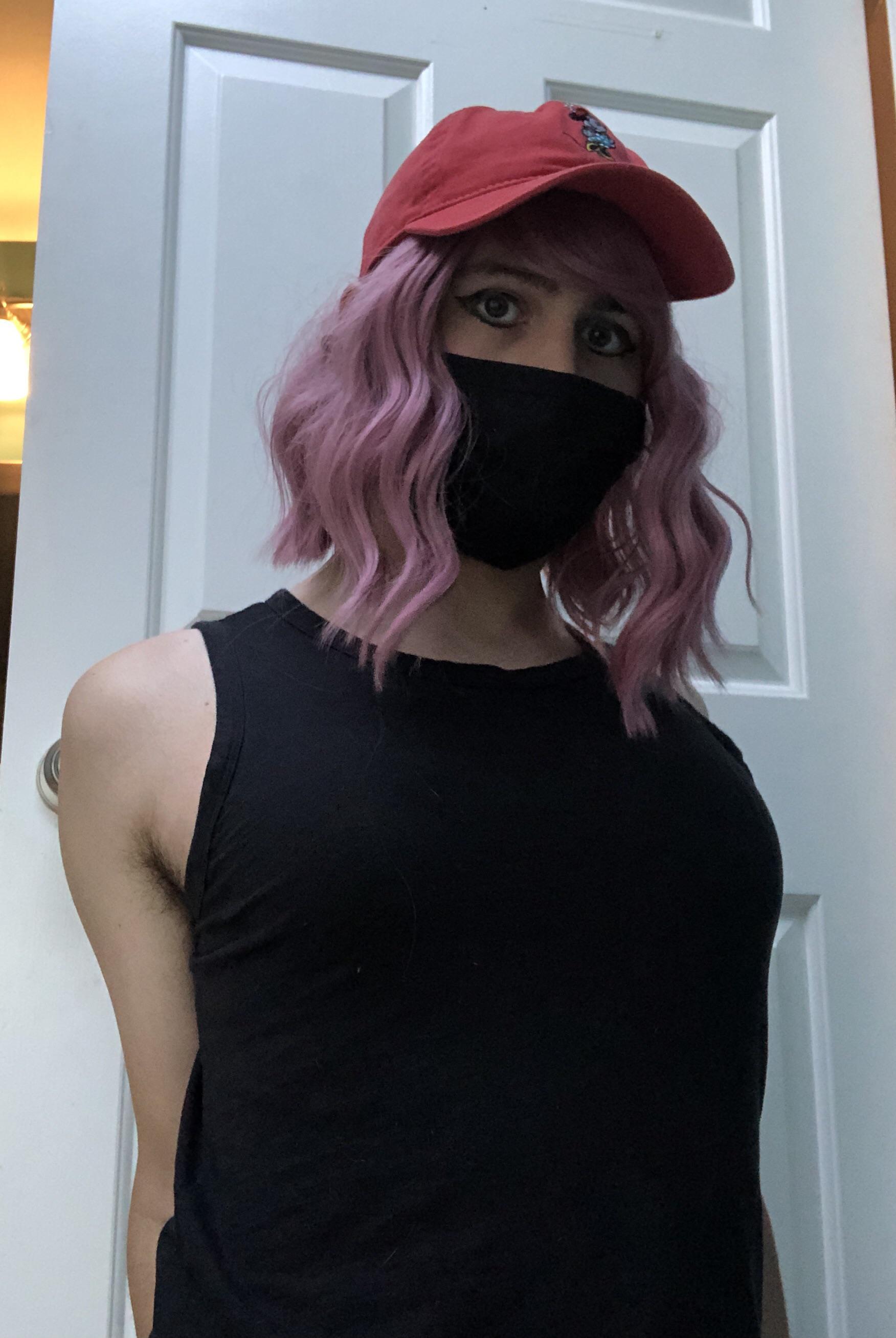 First time trying eye liner 😋💕 | Scrolller