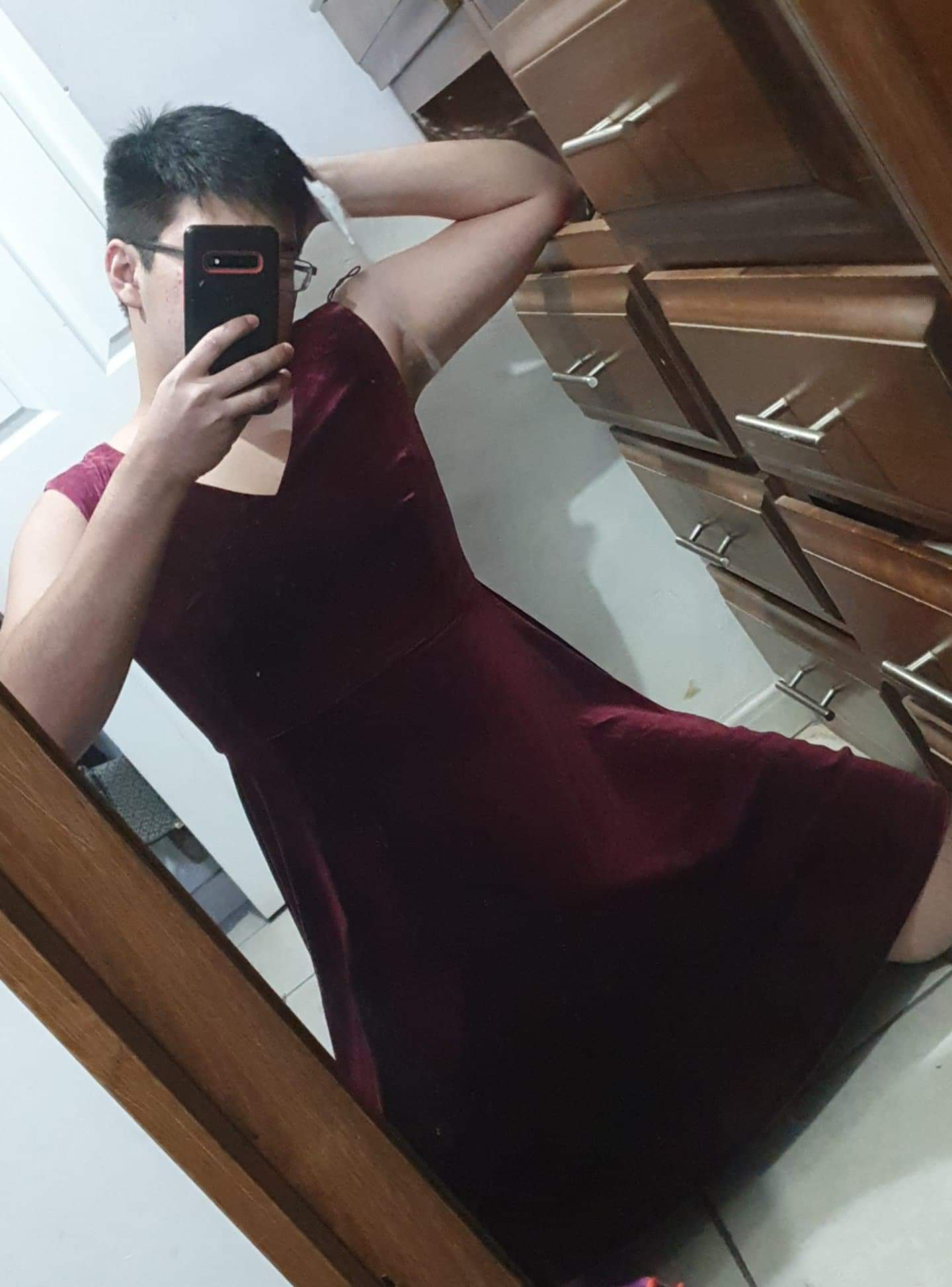 first velvet dress | Scrolller