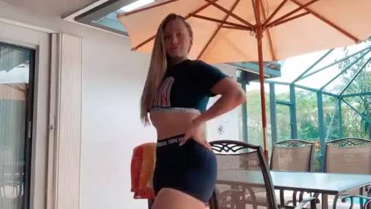 Fit booty | Scrolller