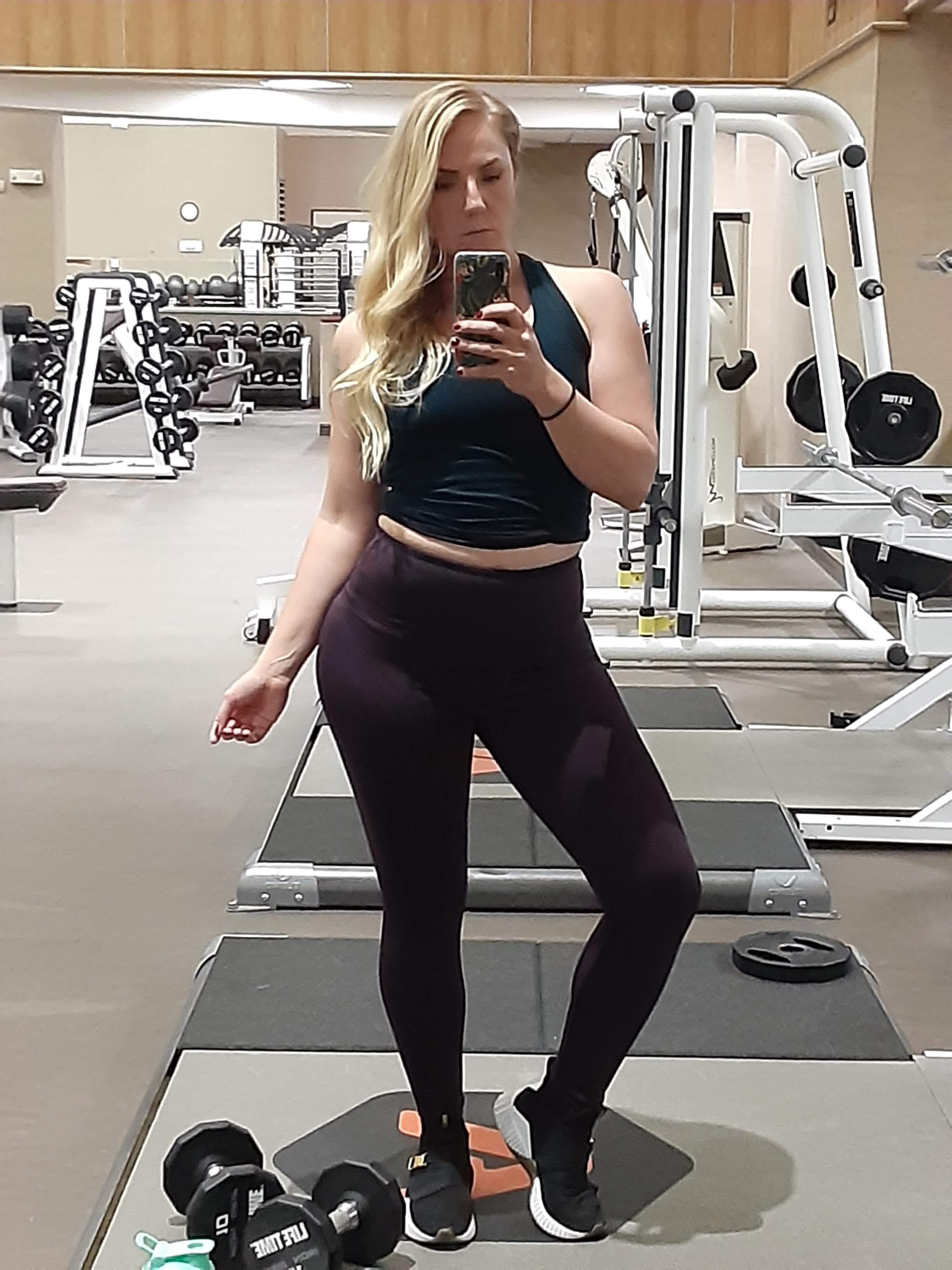 Fitness babe? 🥰 | Scrolller