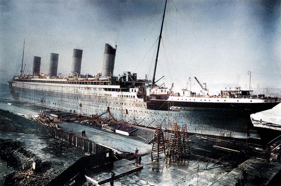 Fitting out of the Titanic | Scrolller