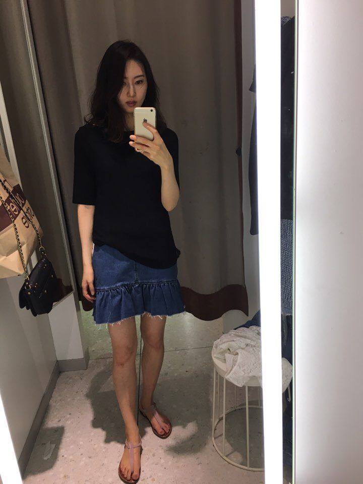 Fitting room | Scrolller