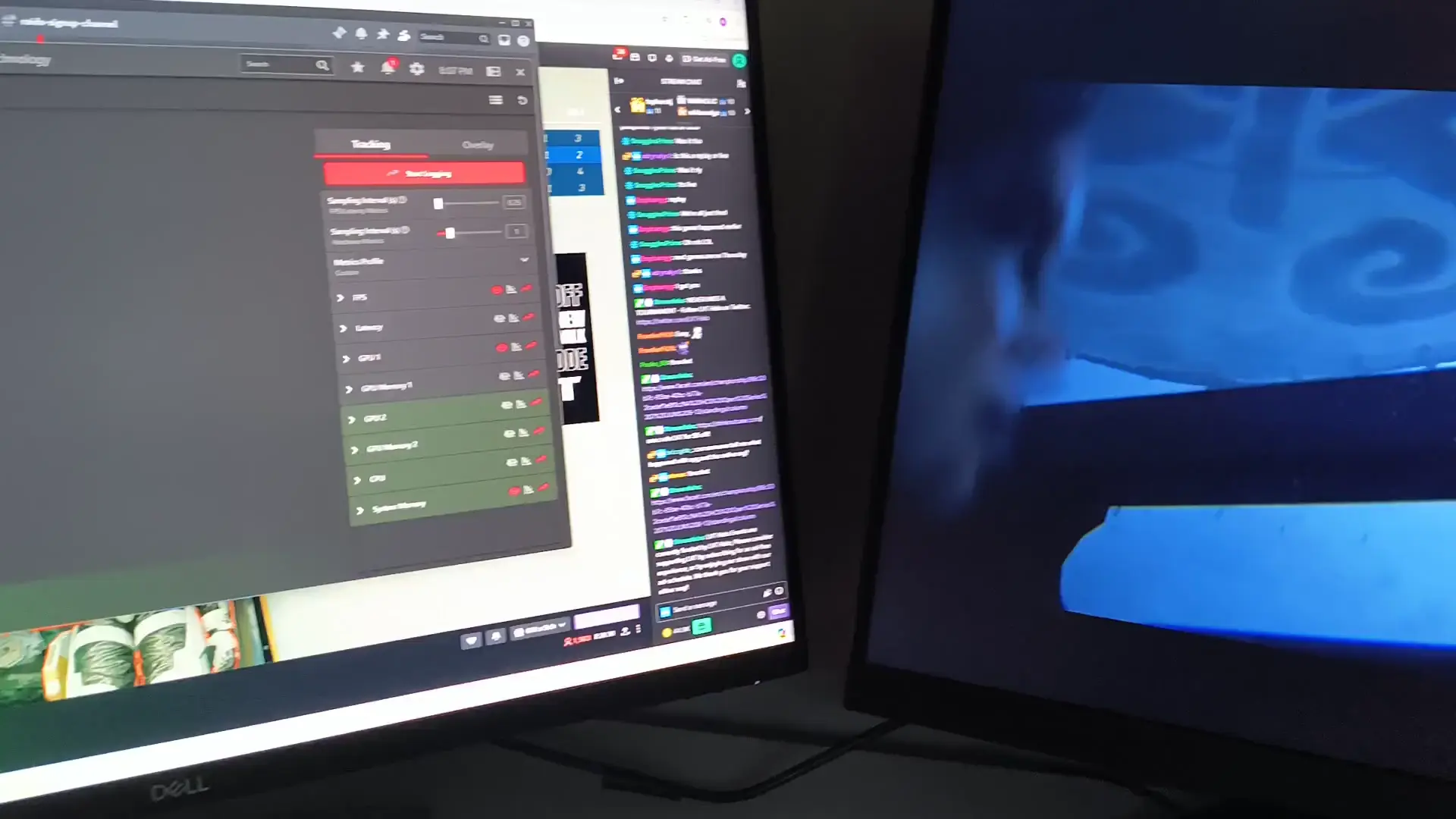Flashing monitors | Scrolller