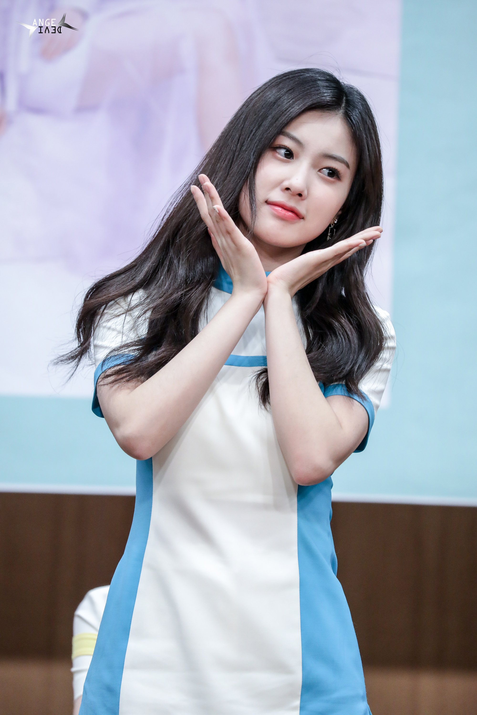 Flower Hyewon | Scrolller