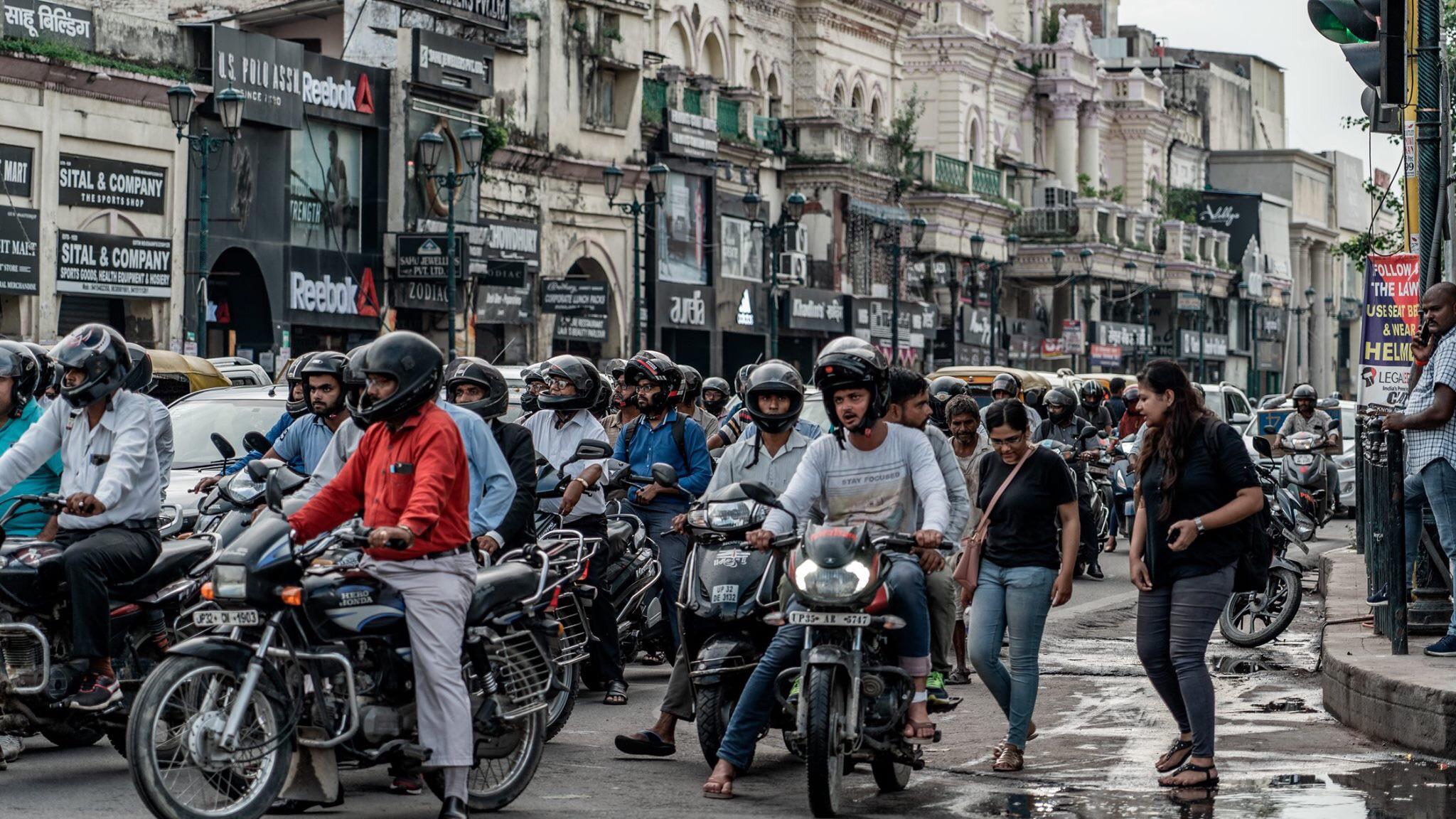 Follow the light | Scrolller