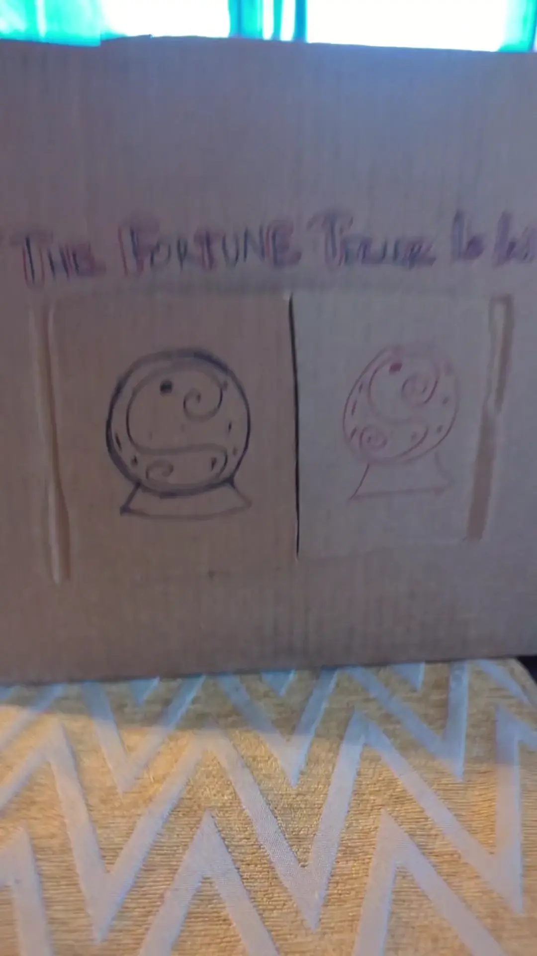 Fortune Teller Kitty | Scrolller