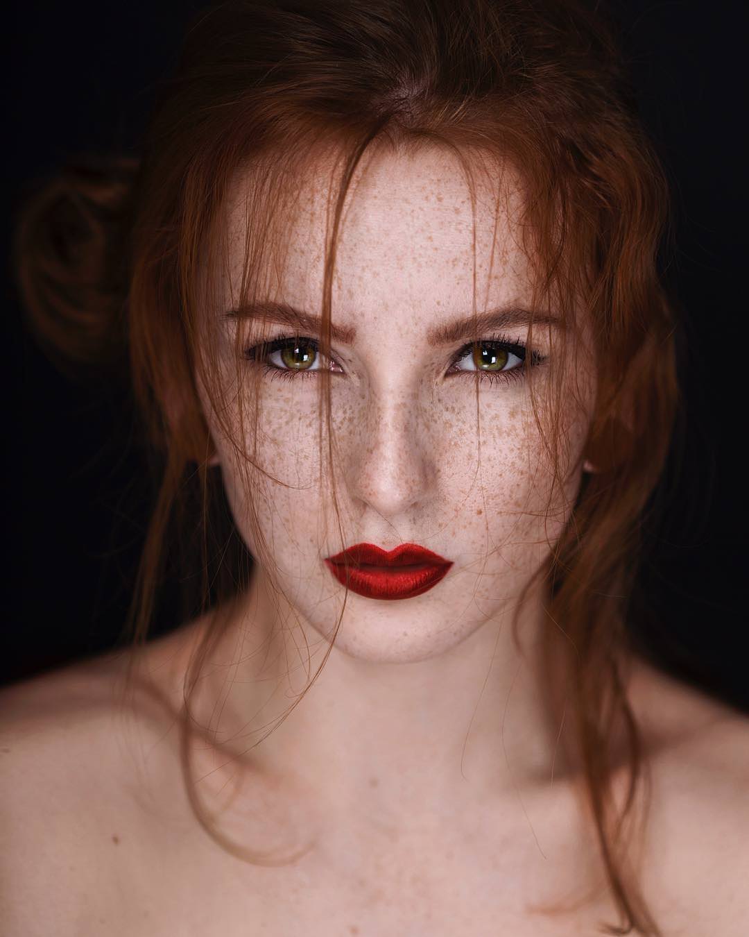 Freckled redhead | Scrolller
