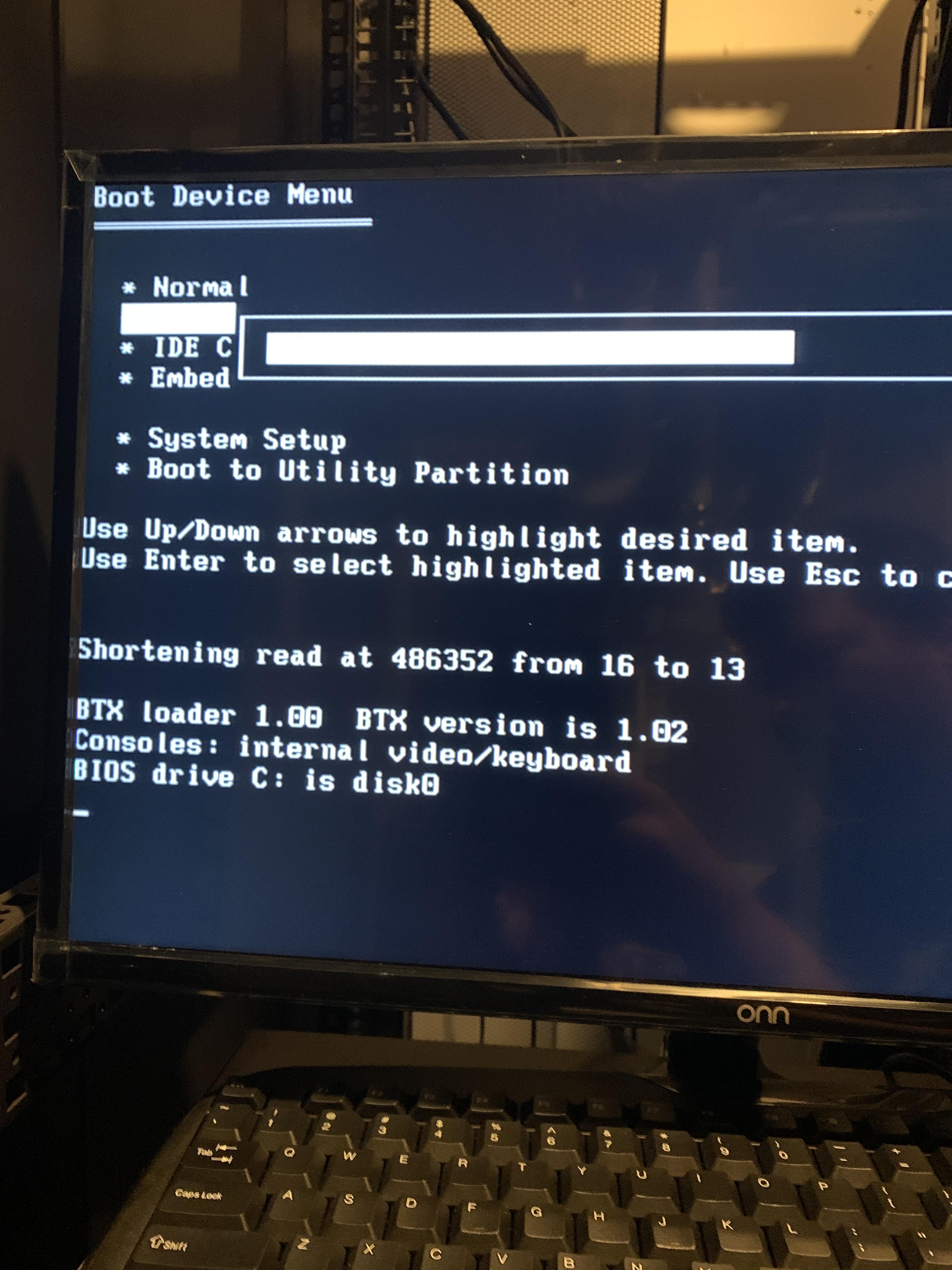 Freenas gets stuck here after install | Scrolller