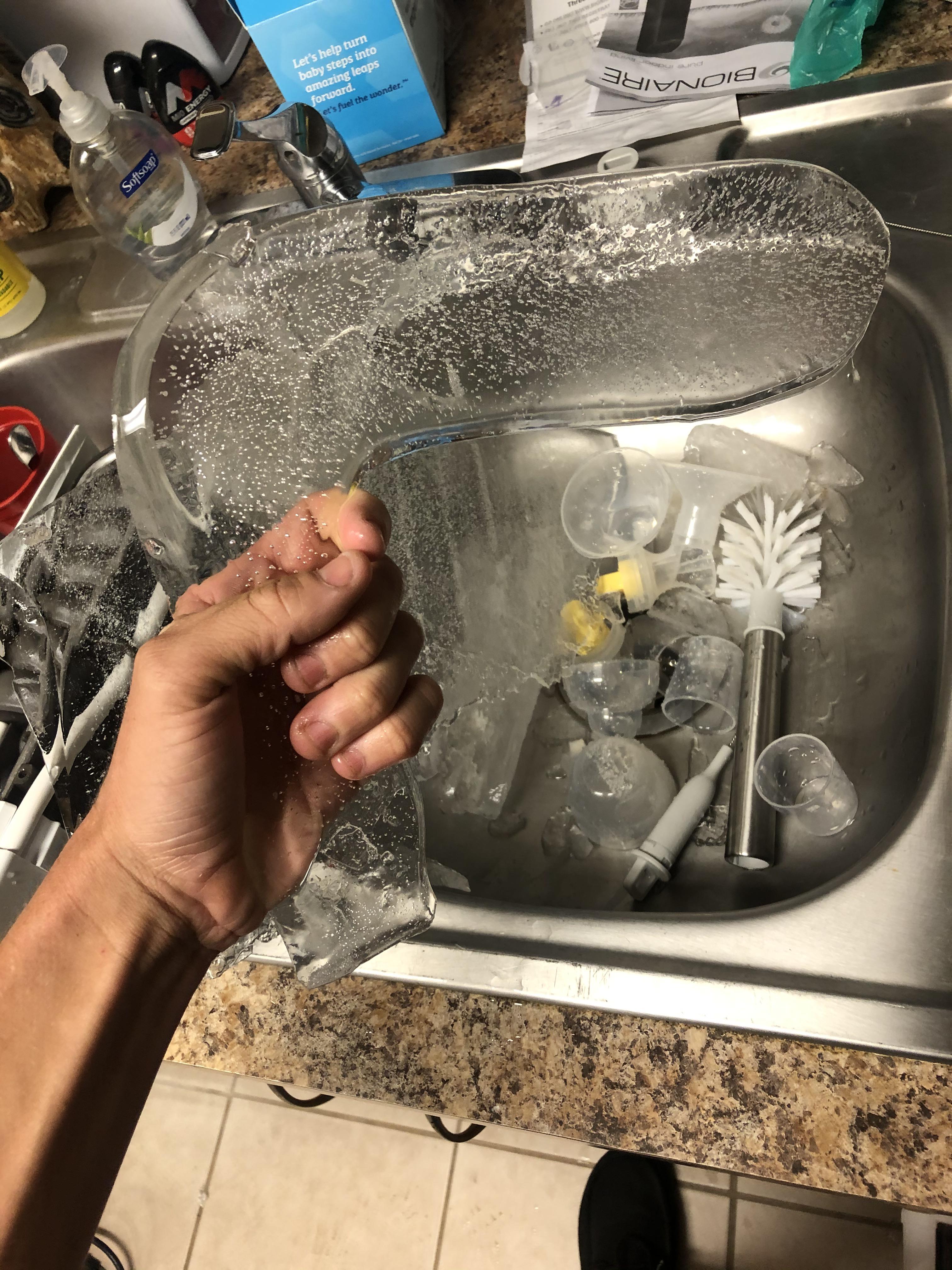 Freeze... | Scrolller