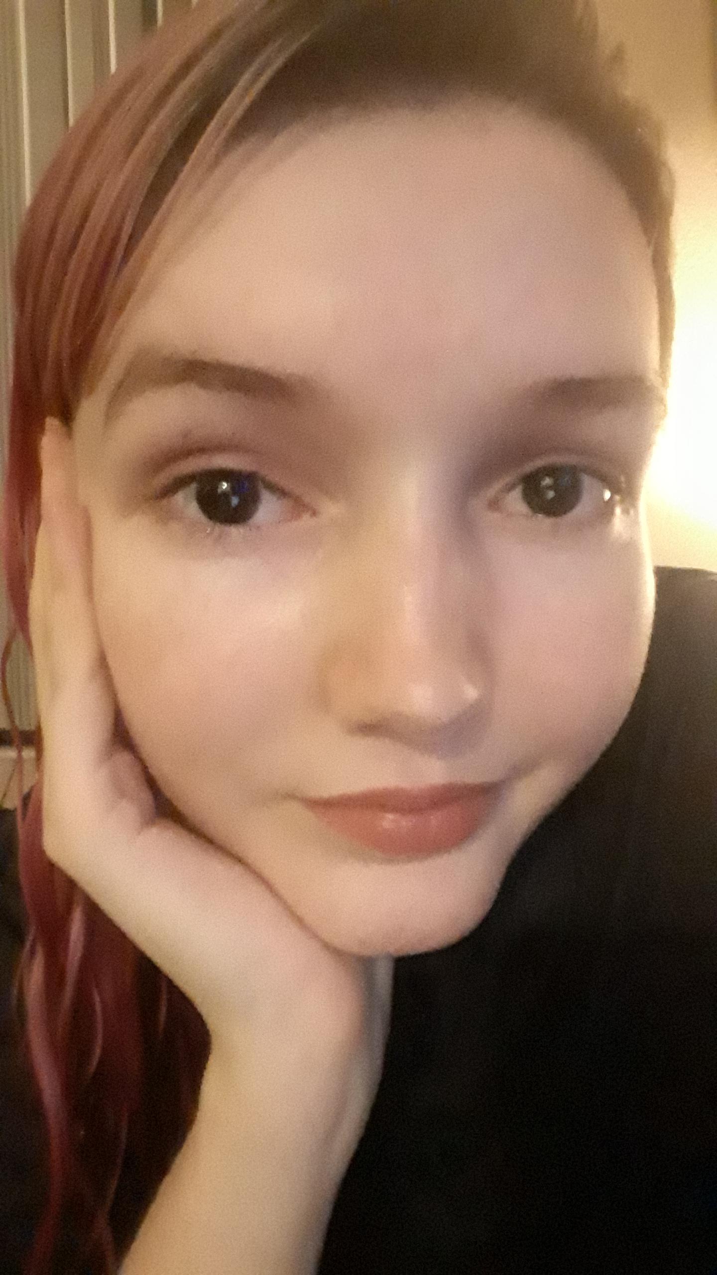 Fresh faced right out of the shower about to go to bed | Scrolller