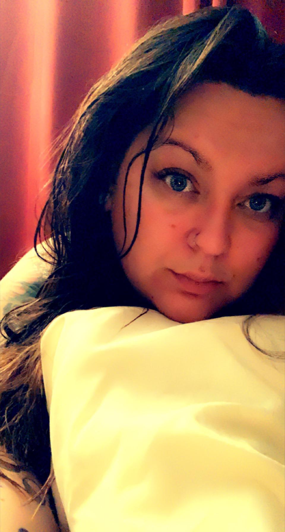 Fresh out of the shower, air drying...company would be nice. Feeling lonely. | Scrolller