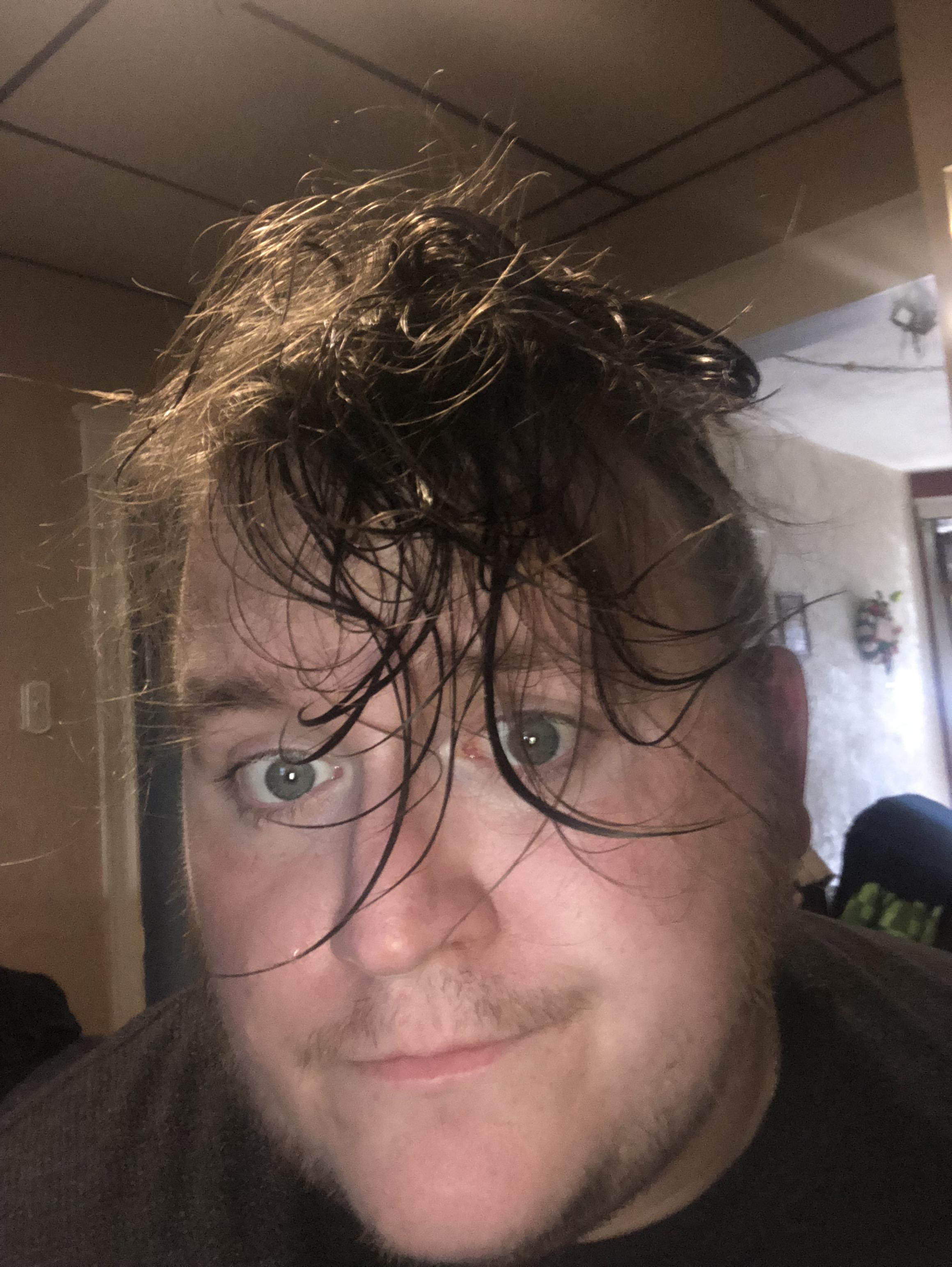 Fresh out the shower with Robert Smith hair. | Scrolller