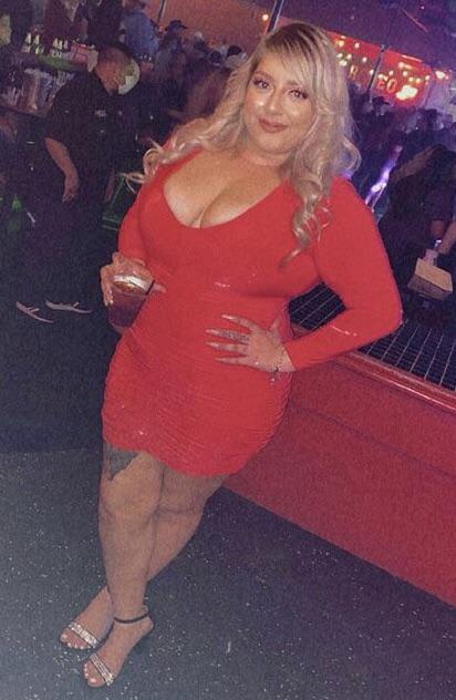 Friend’s mom (42). Looked like she was ready for a hard fucking tonight. | Scrolller