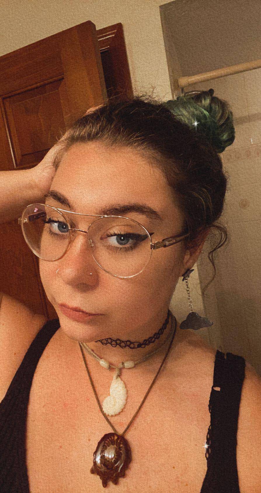 Full moon baby | Scrolller