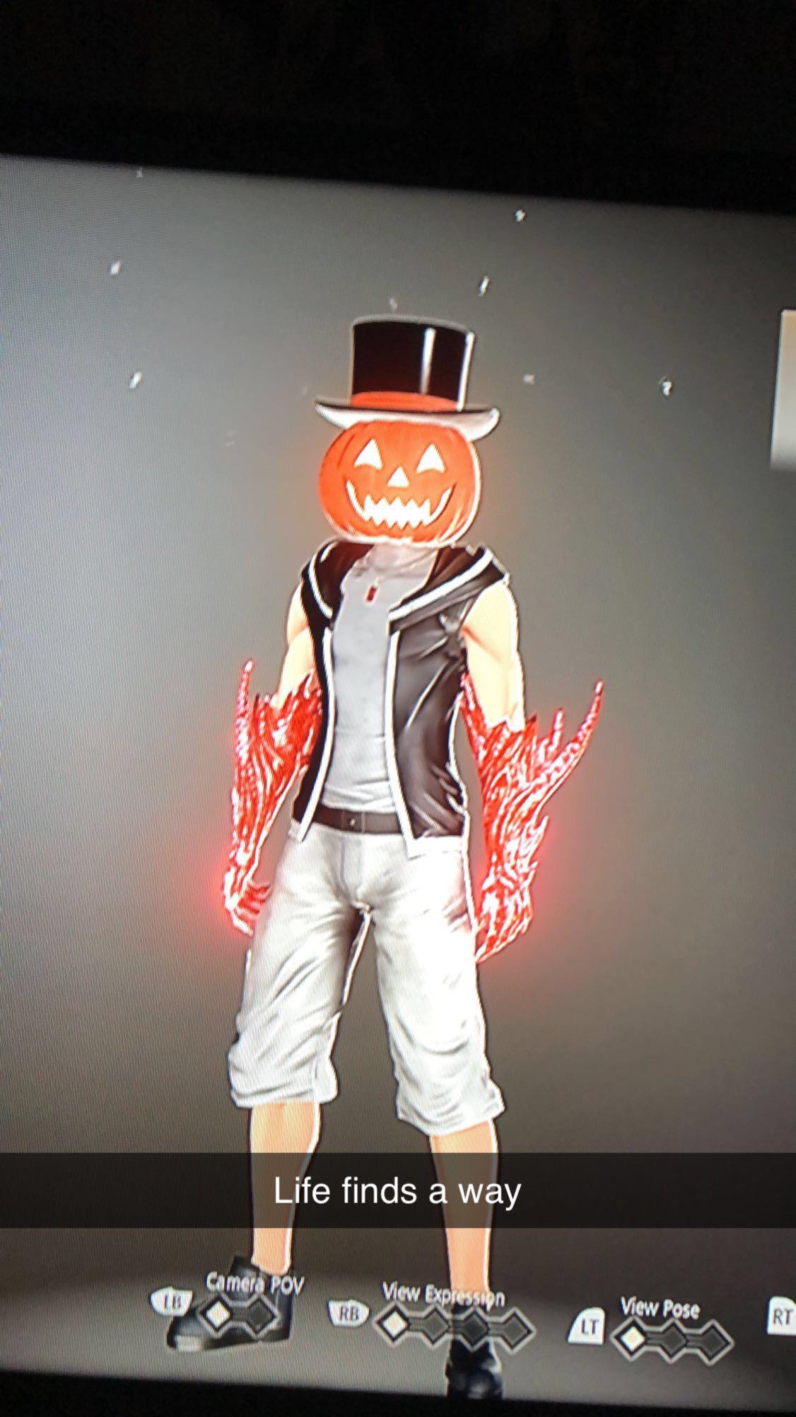Fun fact: I like jack o’ lanterns with top hats on. Needless to say I’m pleased! | Scrolller