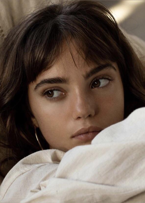 Genuinely The Most Gorgeous Girl Scrolller