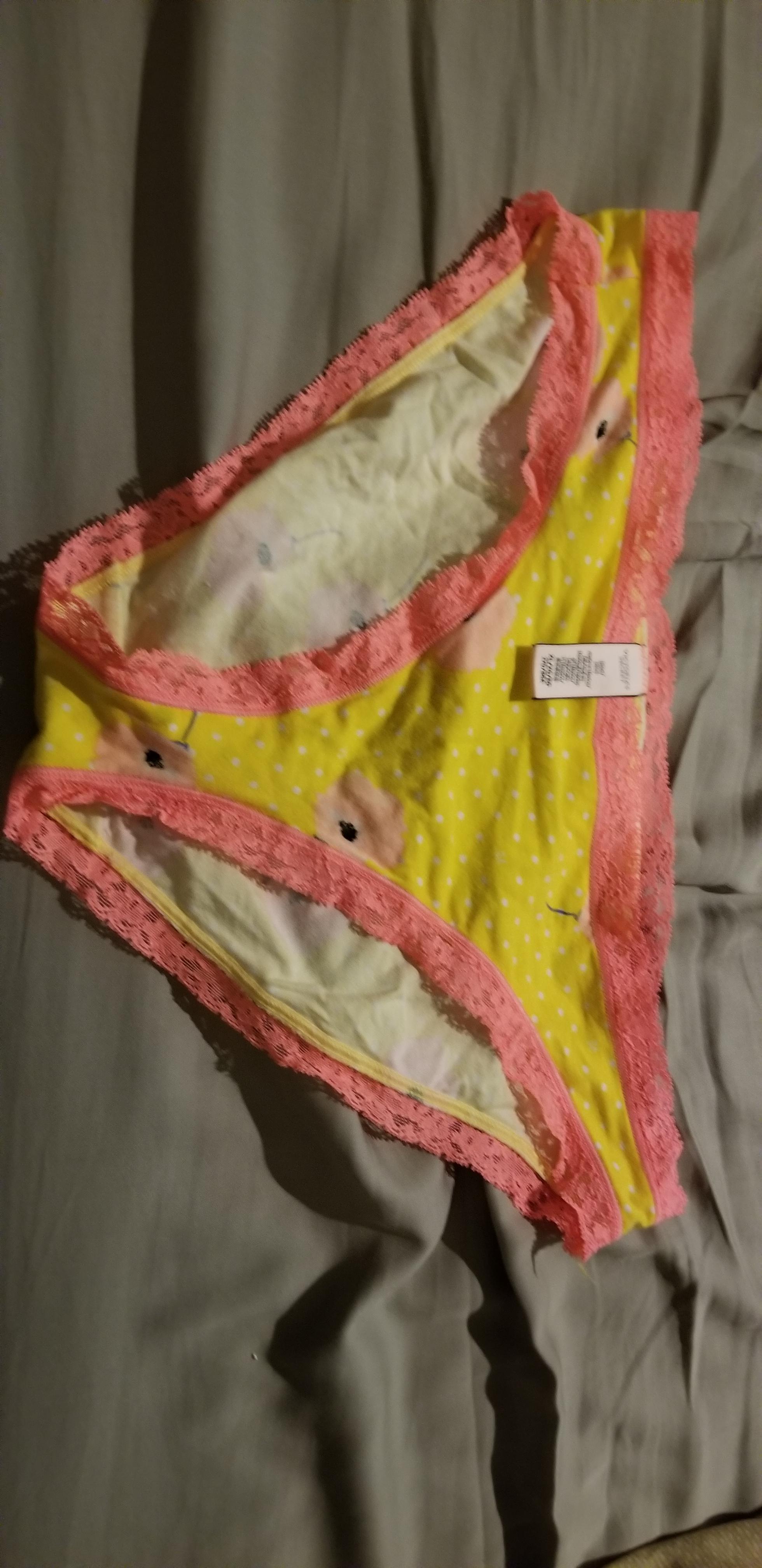 Gfs Sister Got Some Cute Panties Scrolller