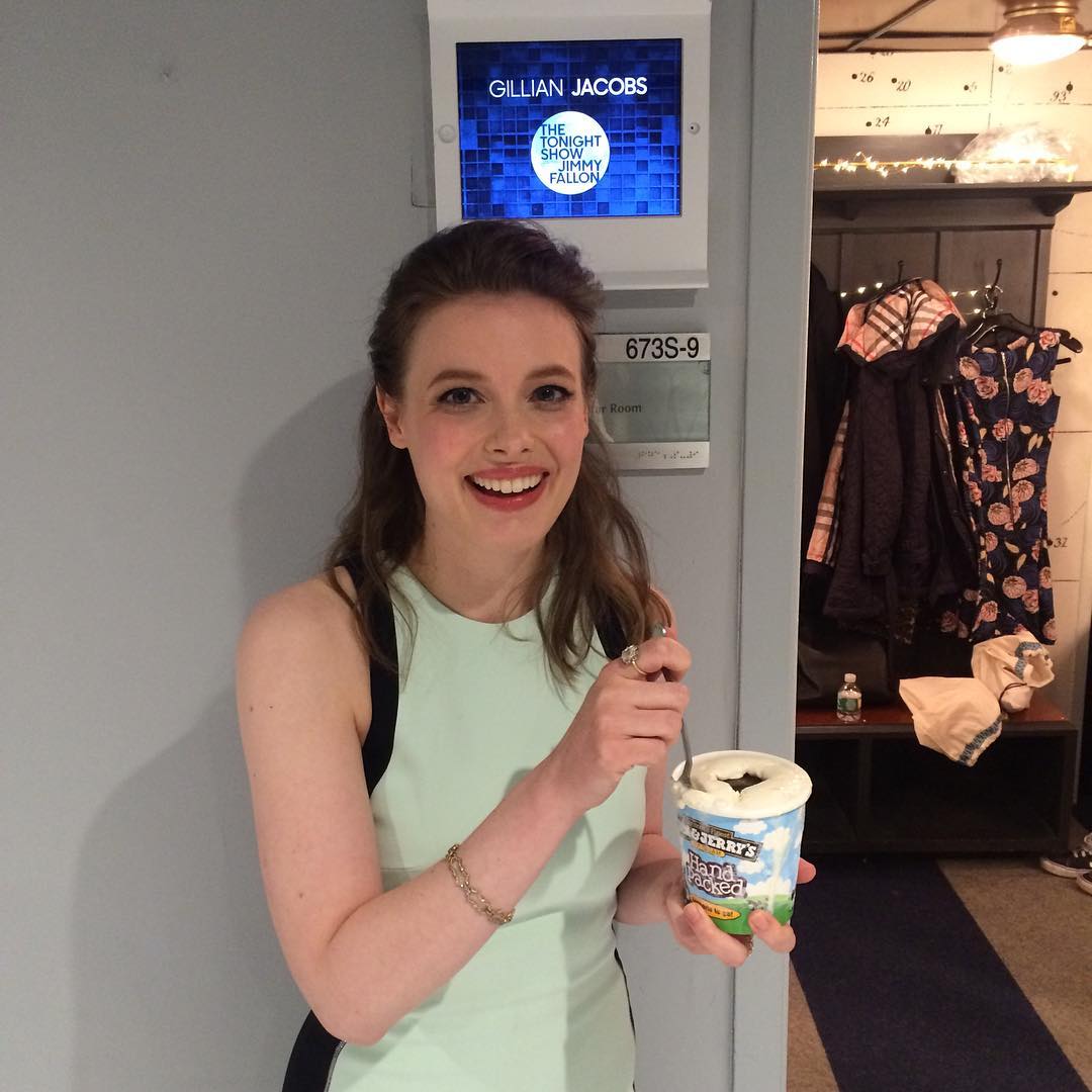 Gillian before her Jimmy Fallon appearance | Scrolller