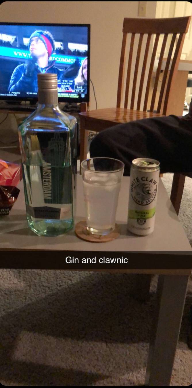 Gin and Clawnic (incredible with lime flavor) | Scrolller