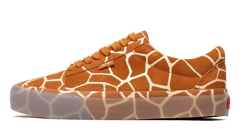 Giraffe Old Skool | Scrolller