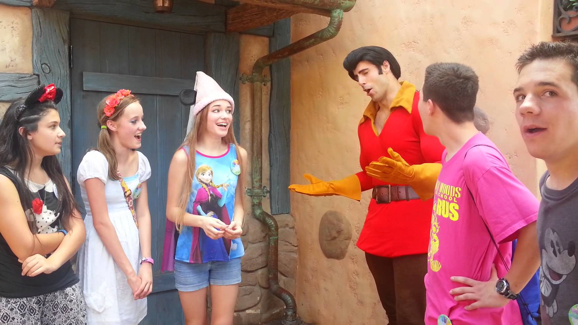 Girls Mirin' Gaston | Scrolller