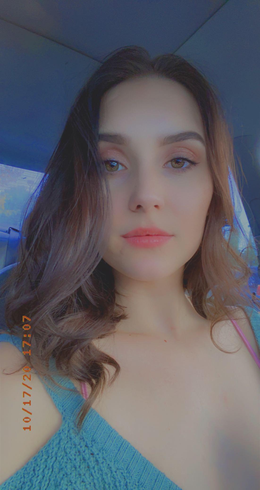 Give me attention🥰 | Scrolller