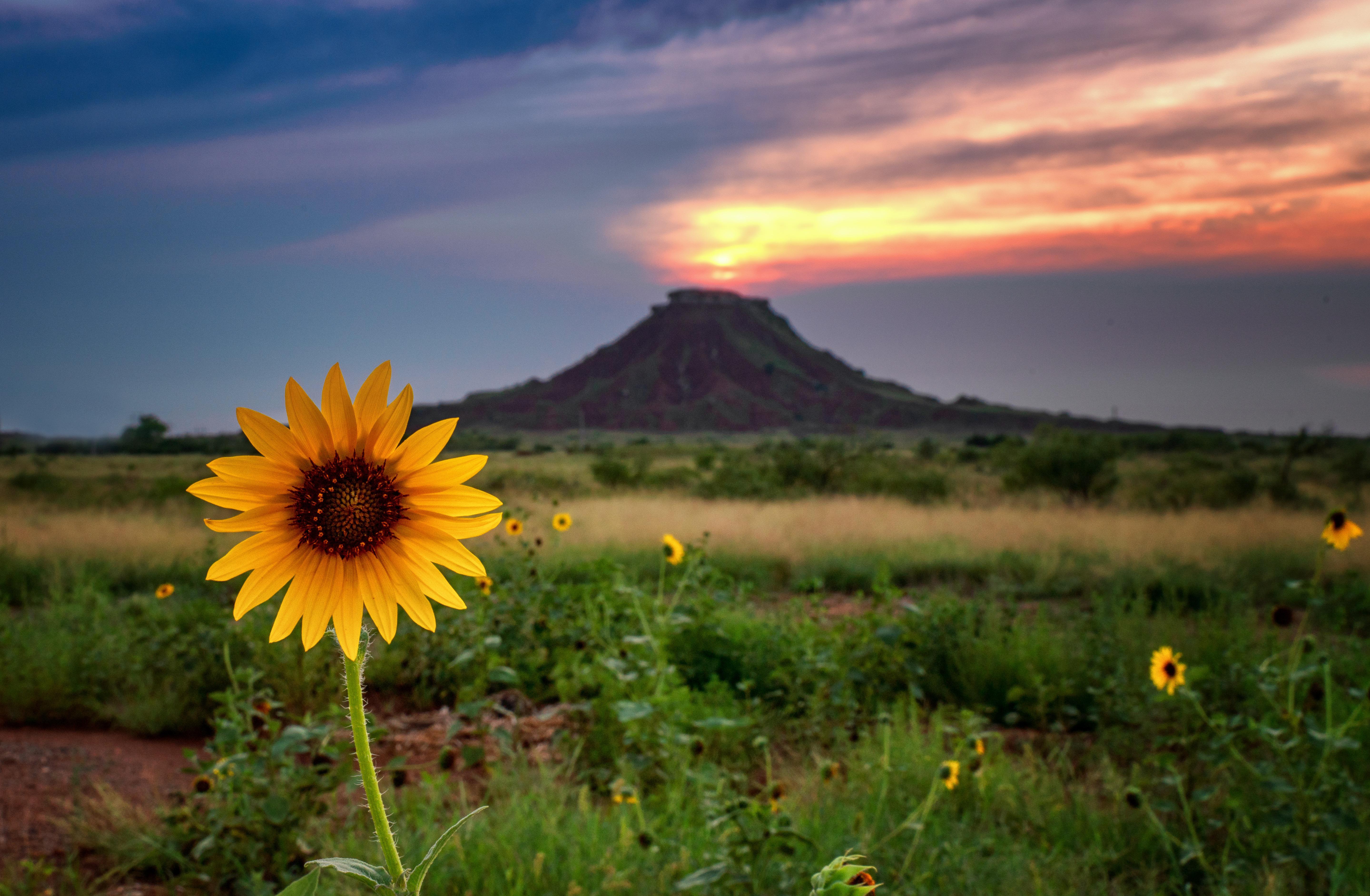 Gloss Mountain State Park sunset | Scrolller