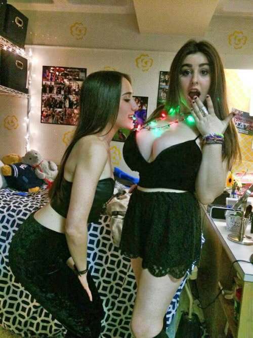 Glowing approval. | Scrolller