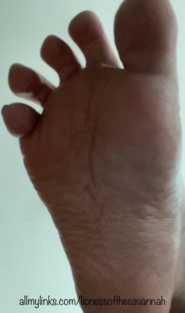 Go ahead and look, tiny human. | Scrolller