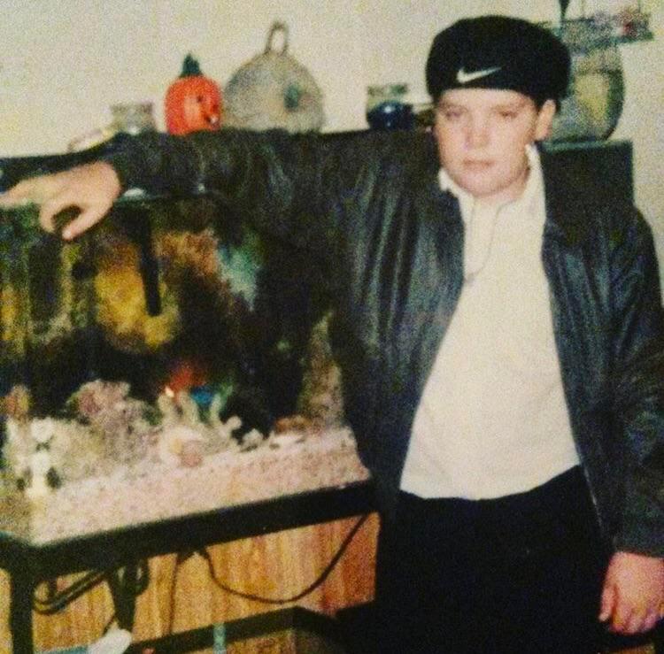 Going on my first date in 5th grade. Circa 1996 | Scrolller