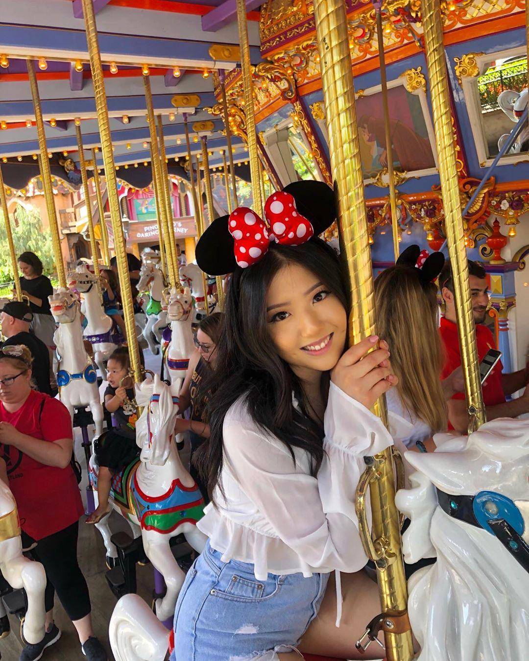 Going round | Scrolller