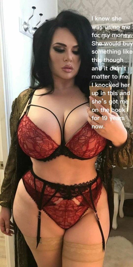 Gold digging temptress | Scrolller