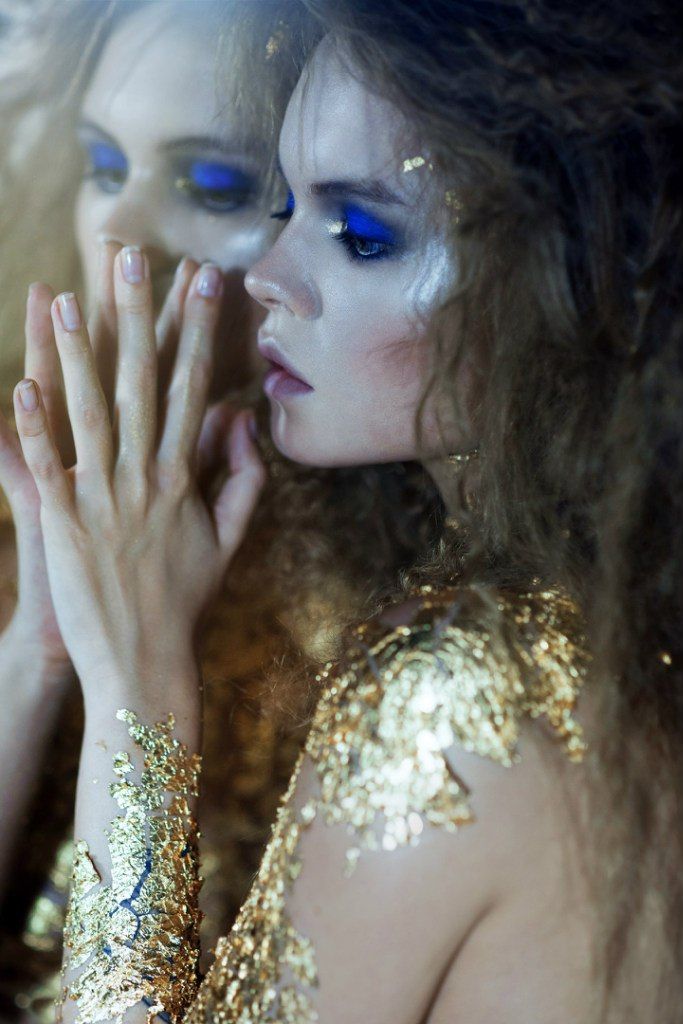 Gold leaf 2 | Scrolller