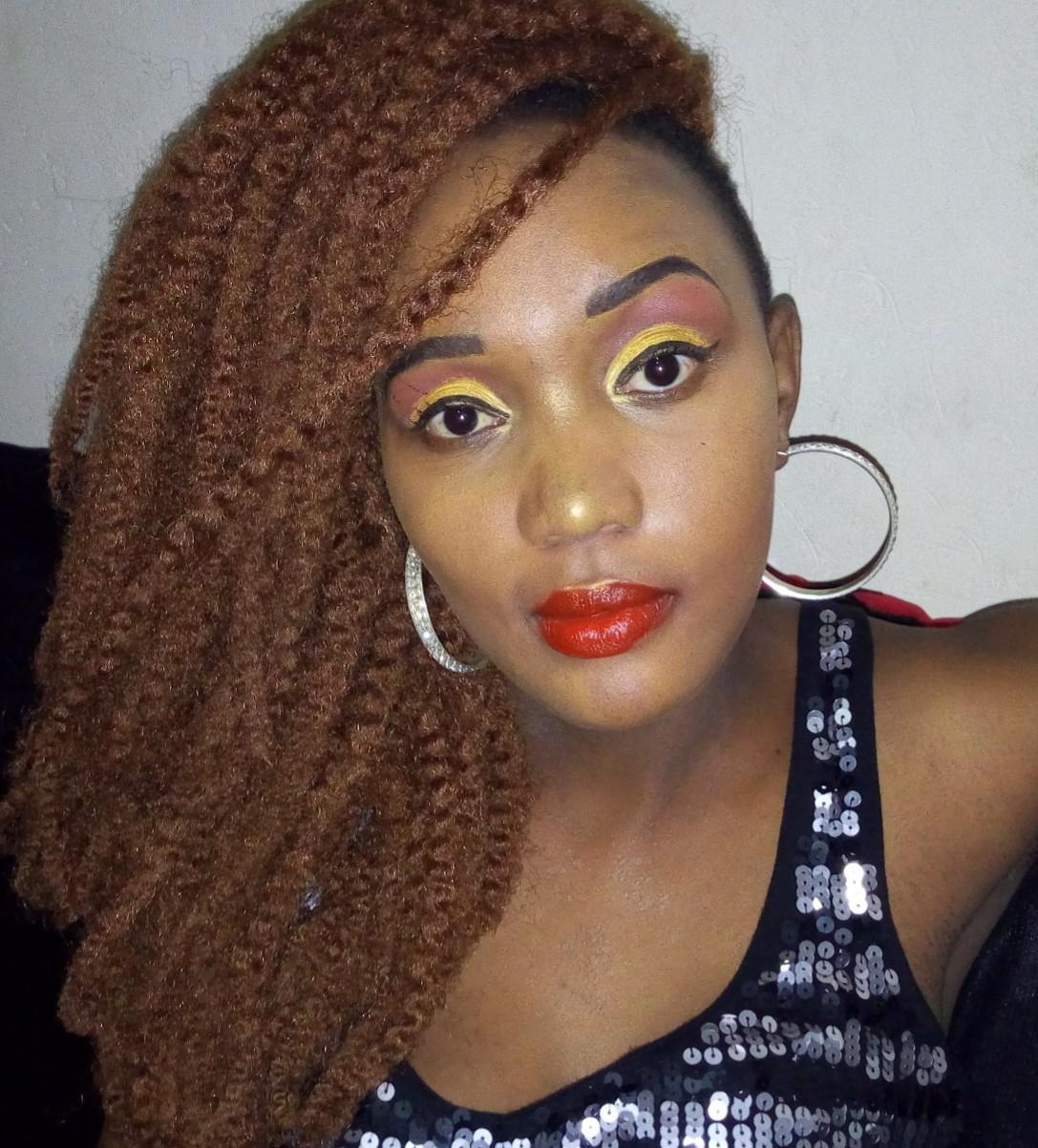 Golden crease insipred look for darker skin | Scrolller