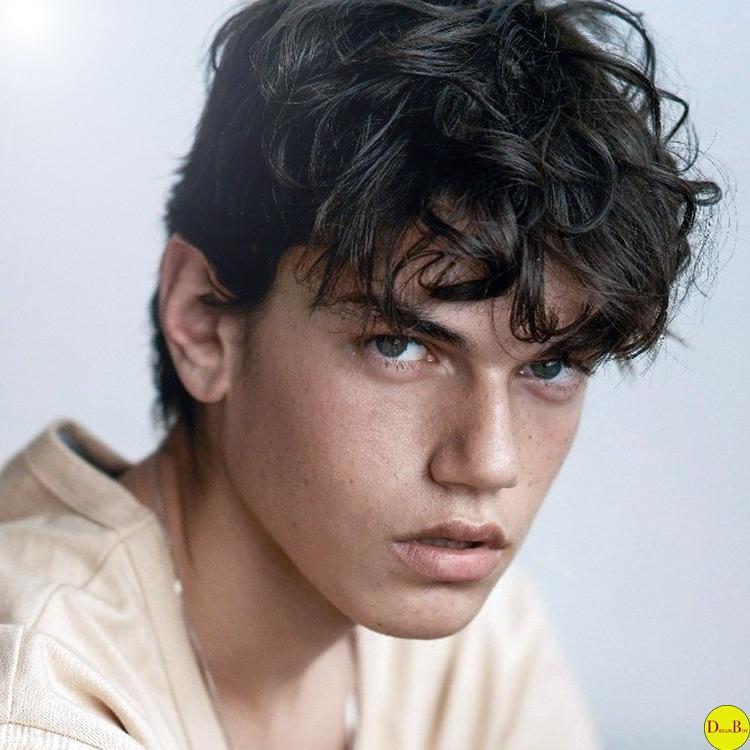 Good evening :) | Scrolller