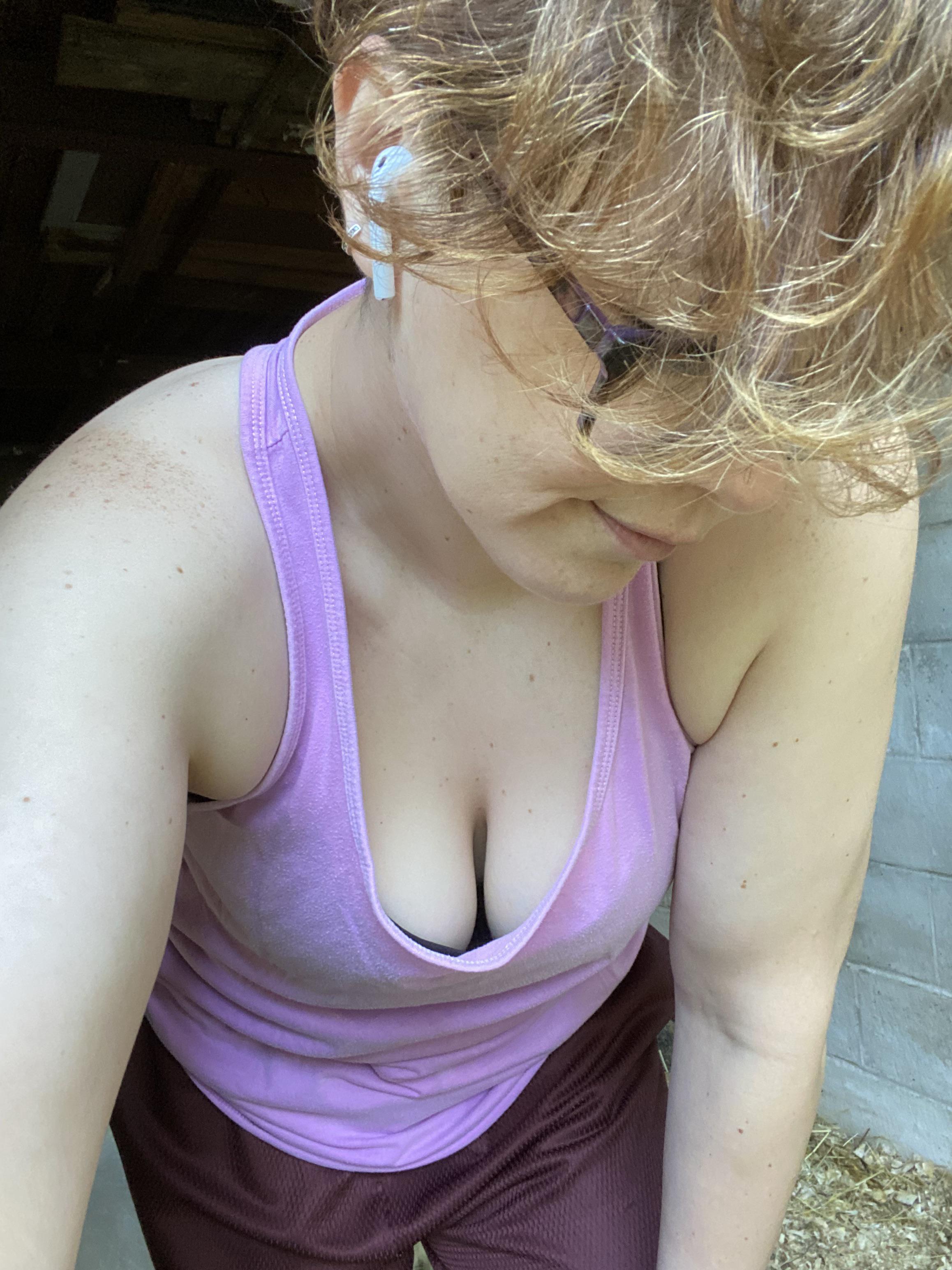 Goodnight all you dirty boys 😘 wanna see what’s under? | Scrolller