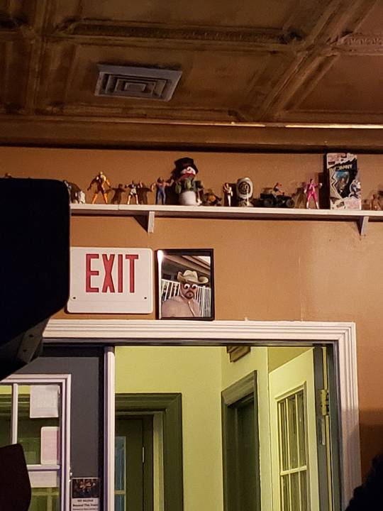 Googly exit | Scrolller