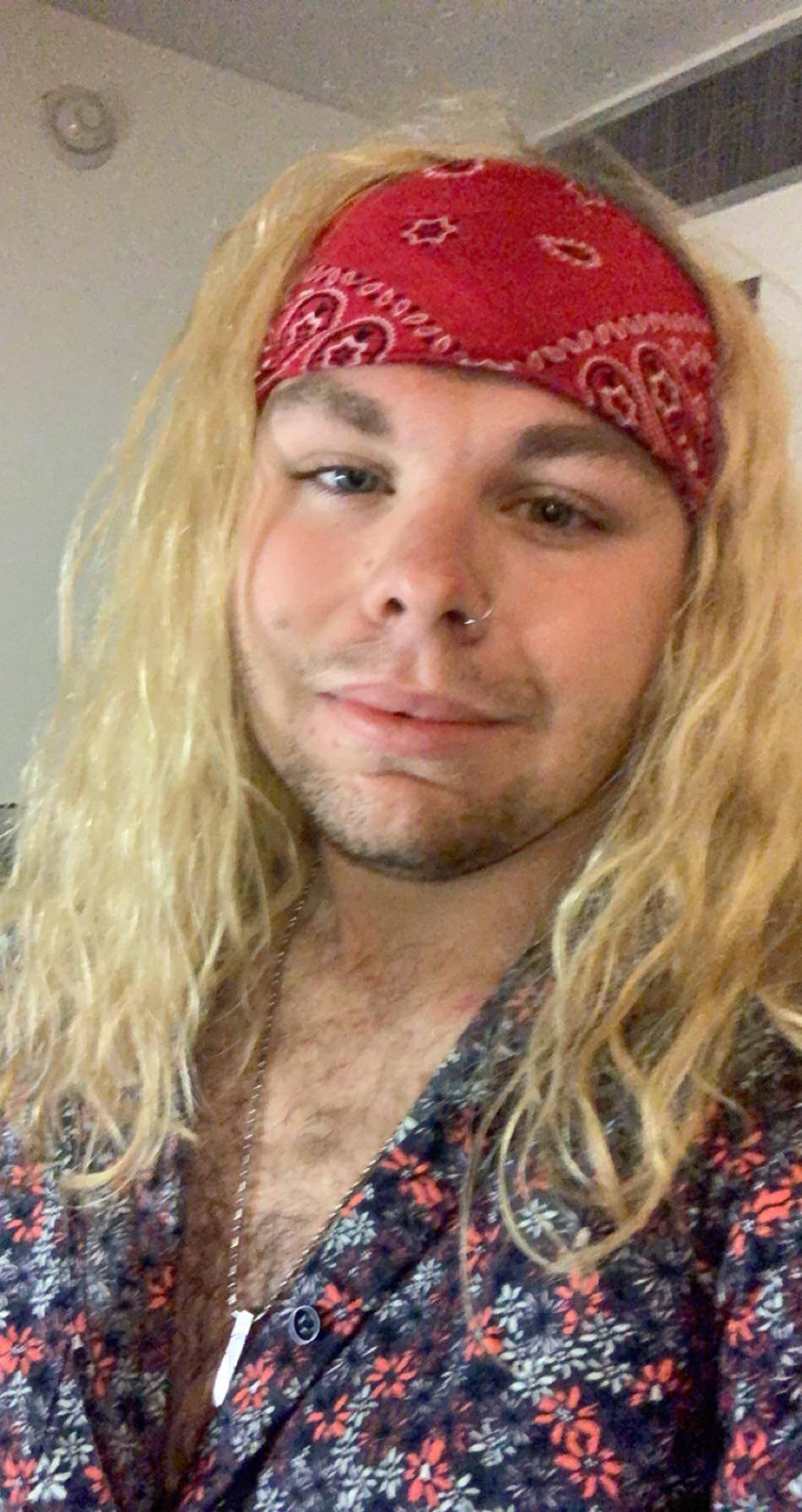 Gooooood Evening! | Scrolller