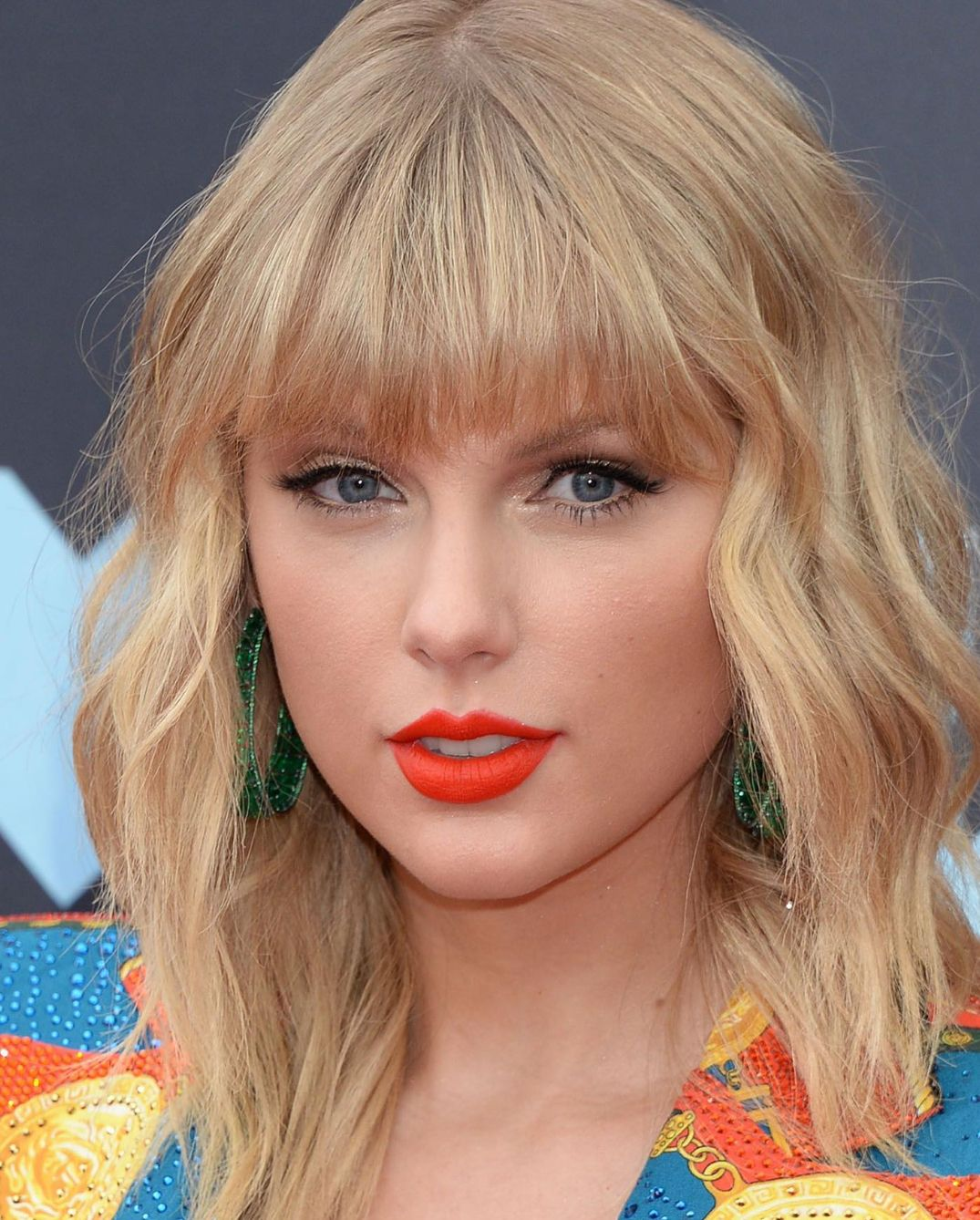 Gorgeous face Taylor Swift | Scrolller