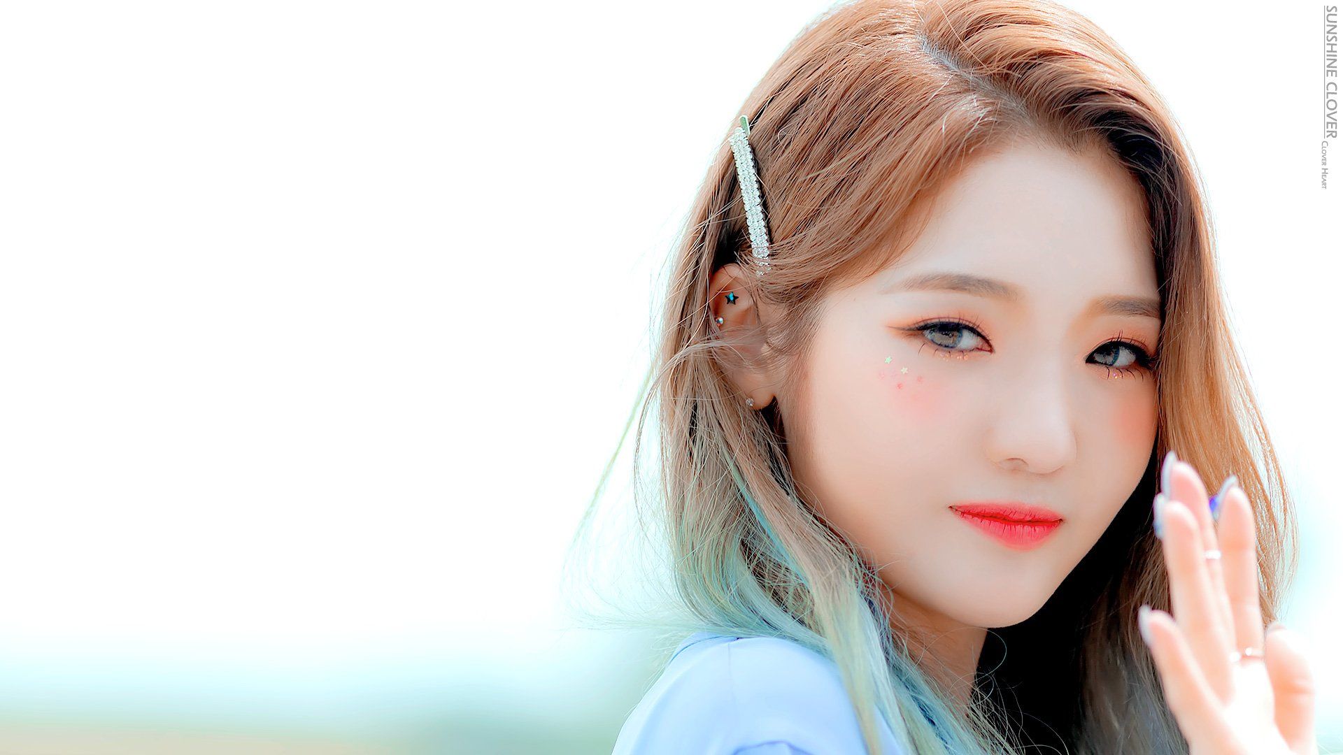 Gorgeous Jisun | Scrolller