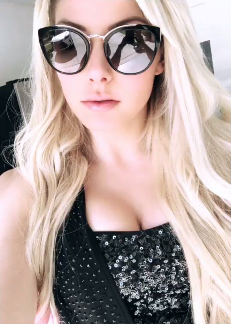 Gorgeous Lexi Bliss | Scrolller