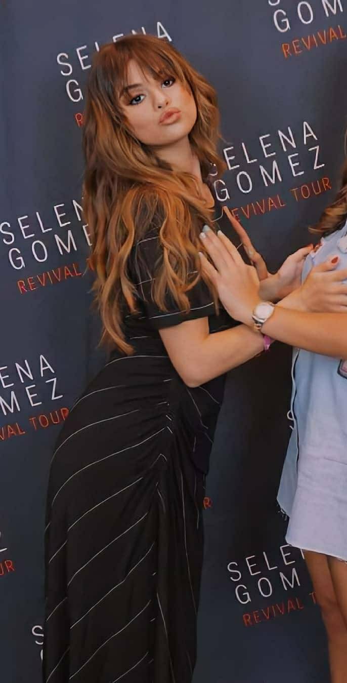 Grabby Grabby | Scrolller